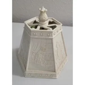 Accents | Vintage Hexagonal Cats Playing On Chair Lamp Cream Embossed ...